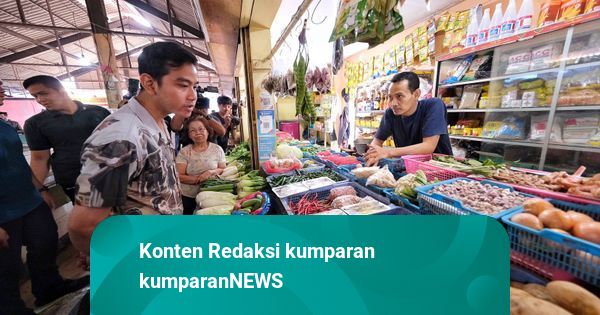 Blusukan ke Pasar Cihapit Bandung, Gibran Borong Bahan Pokok | kumparan.com